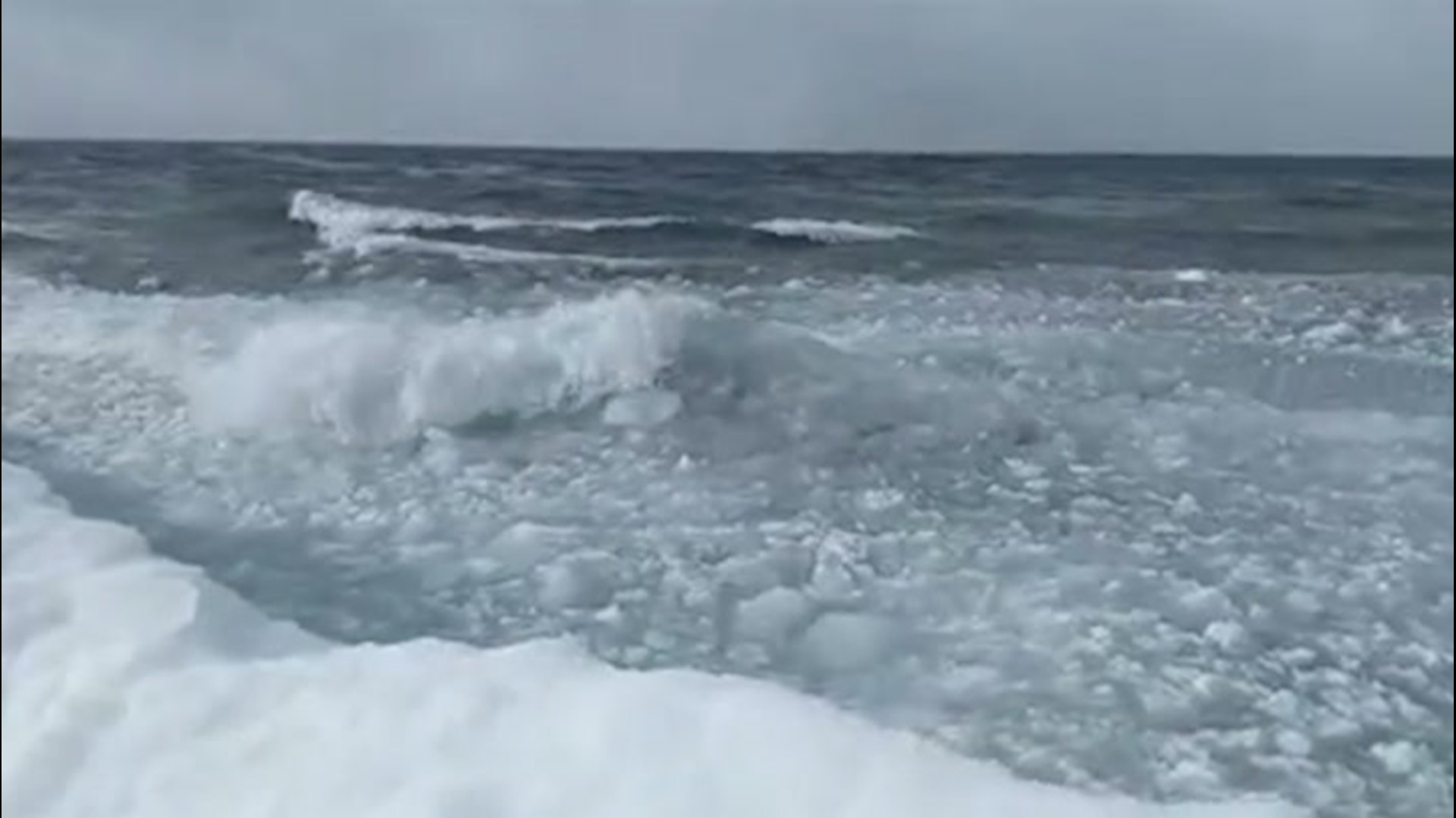 Icy waves crash on Lake Superior's Canadian shore | 9news.com