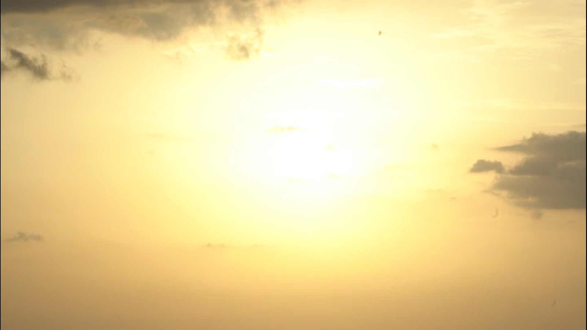 Saharan dust produces stunning beach sunset | 9news.com