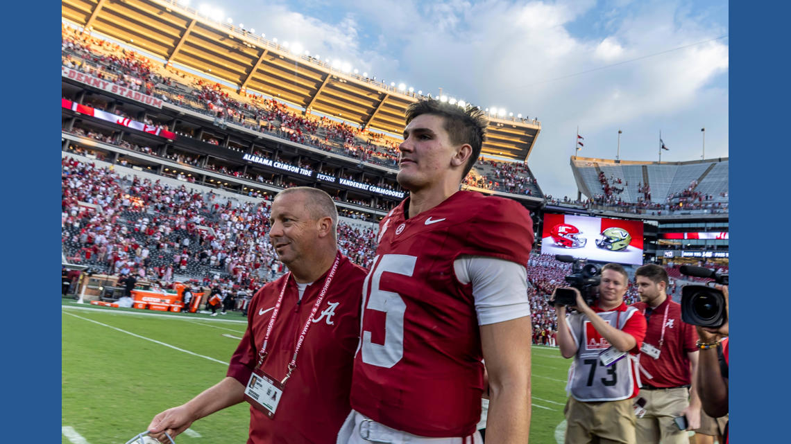 Alabama's Ty Simpson edges out Indiana's Fernando Mendoza for AP ...