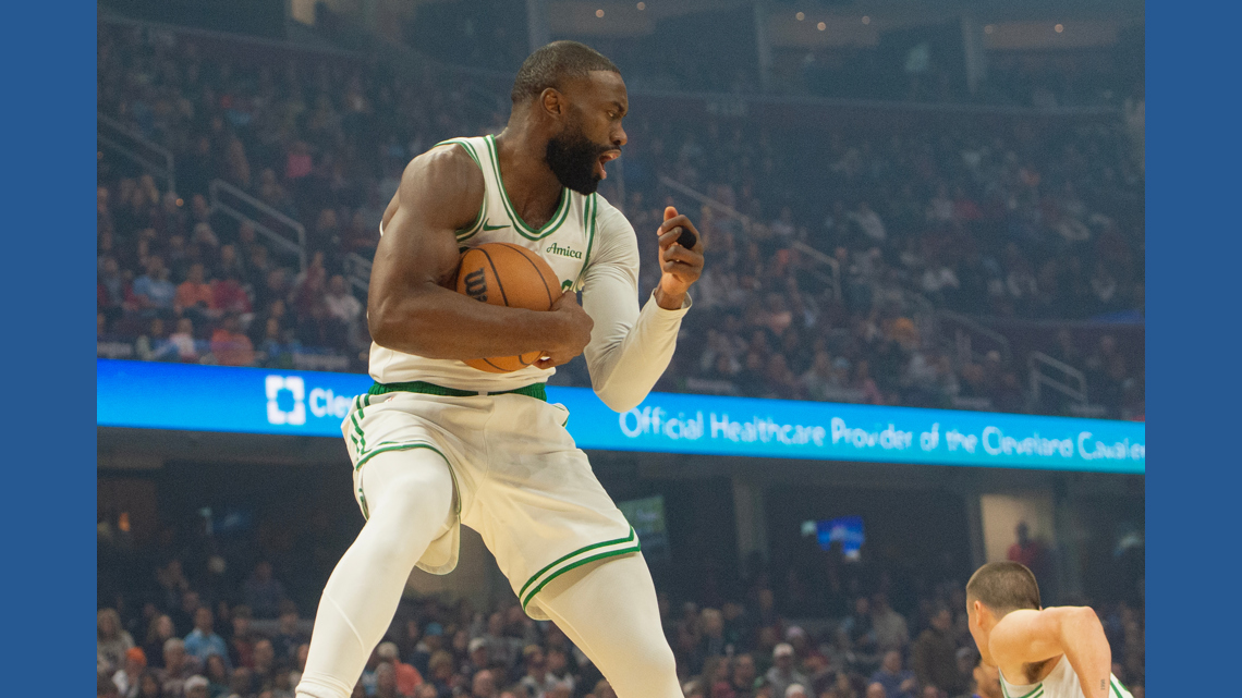Payton Pritchard scores 42, Jaylen Brown gets triple-double as Celtics outlast Cavaliers 117-115 ...