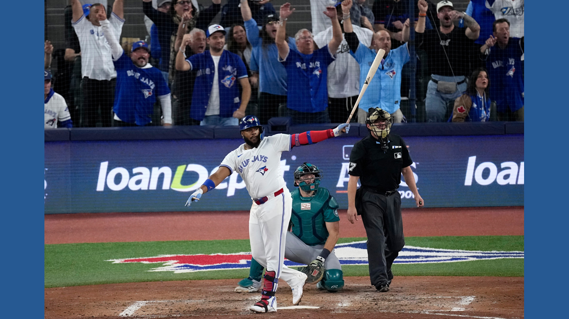 Guerrero hits 6th postseason homer and Blue Jays beat Mariners 6-2 to ...