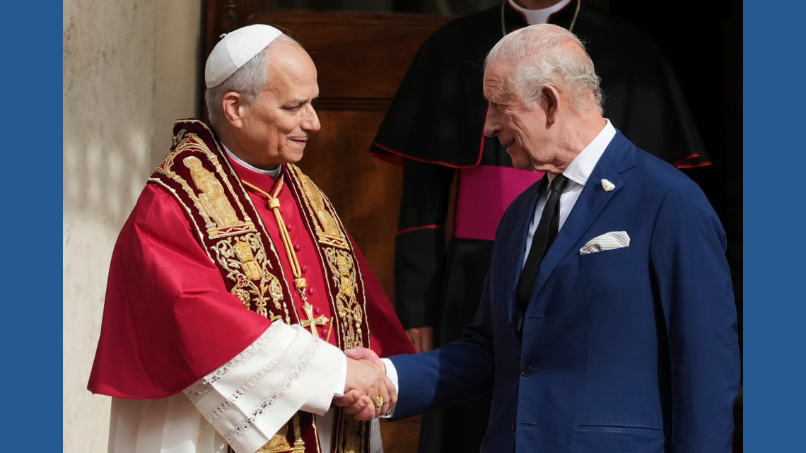 Photos of King Charles III and Queen Camilla visiting the Vatican to pray with Pope Leo XIV ...