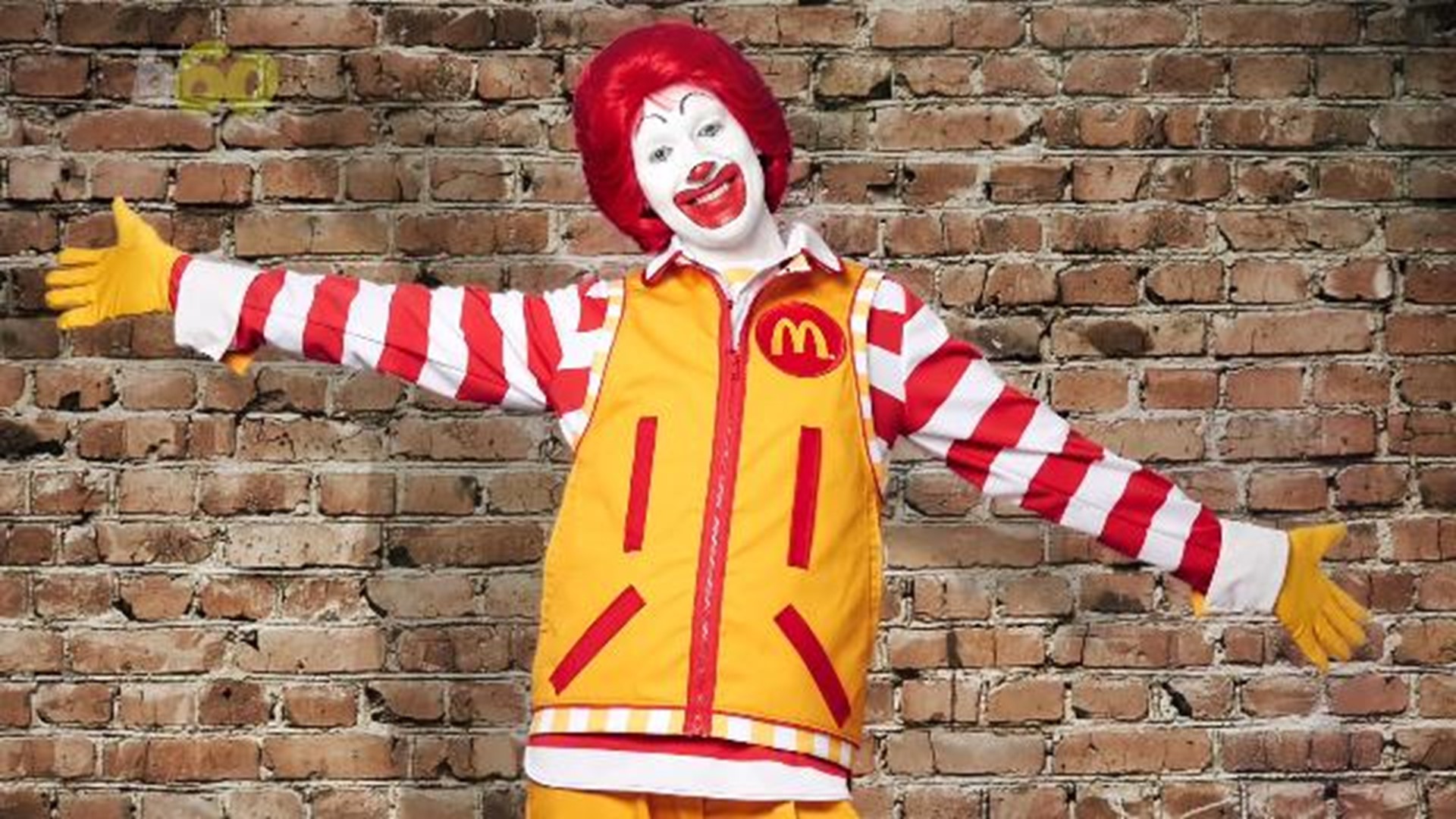 McDonald's removing salads from 3,000 stores after illness | 9news.com