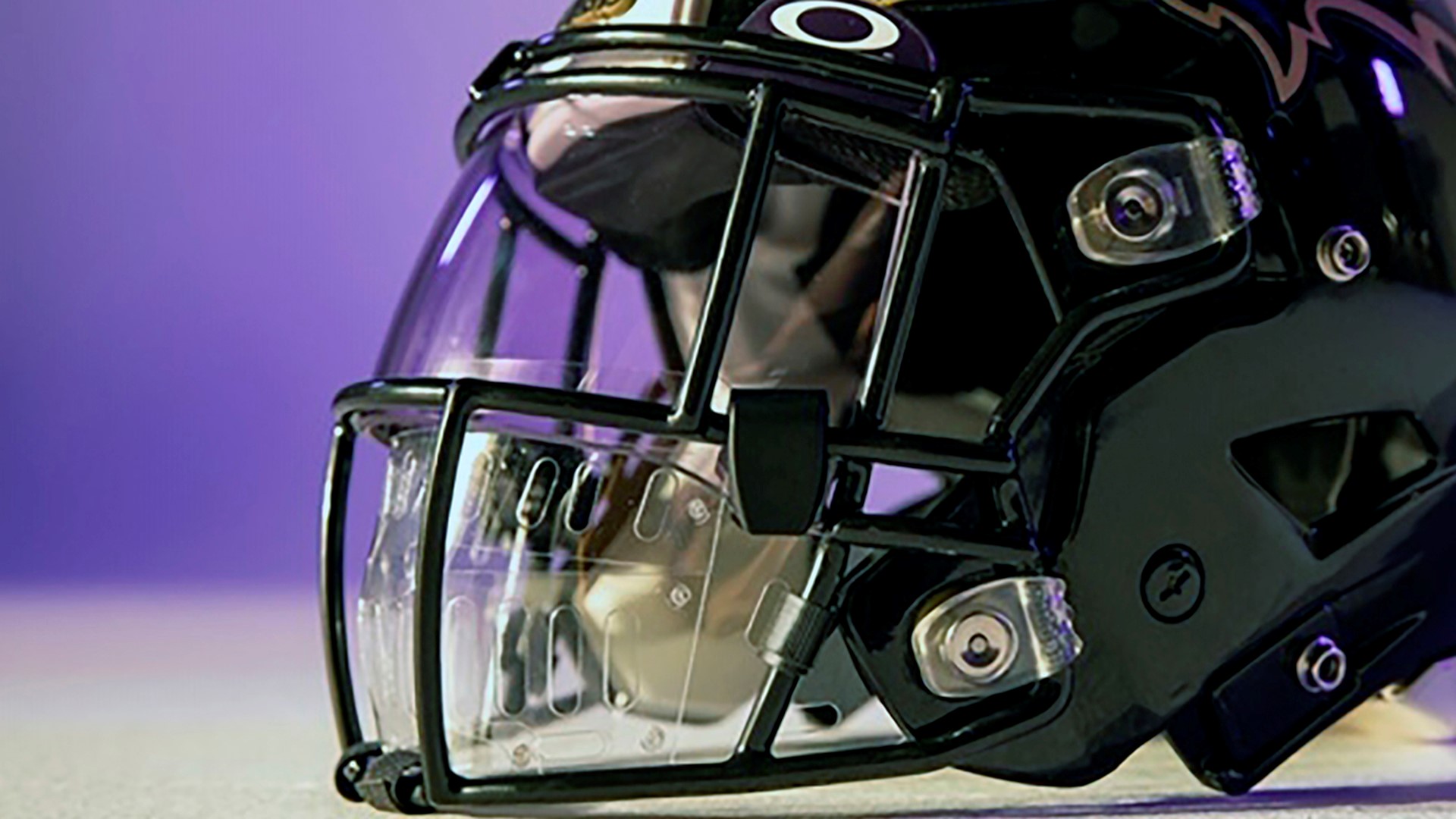 NFL, Oakley create coronavirus face shield for helmets | 9news.com
