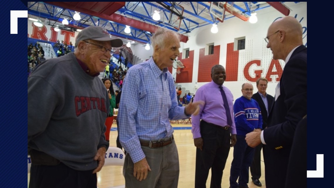 'Remember the Titans' coach Bill Yoast, dies at 94 | 9news.com