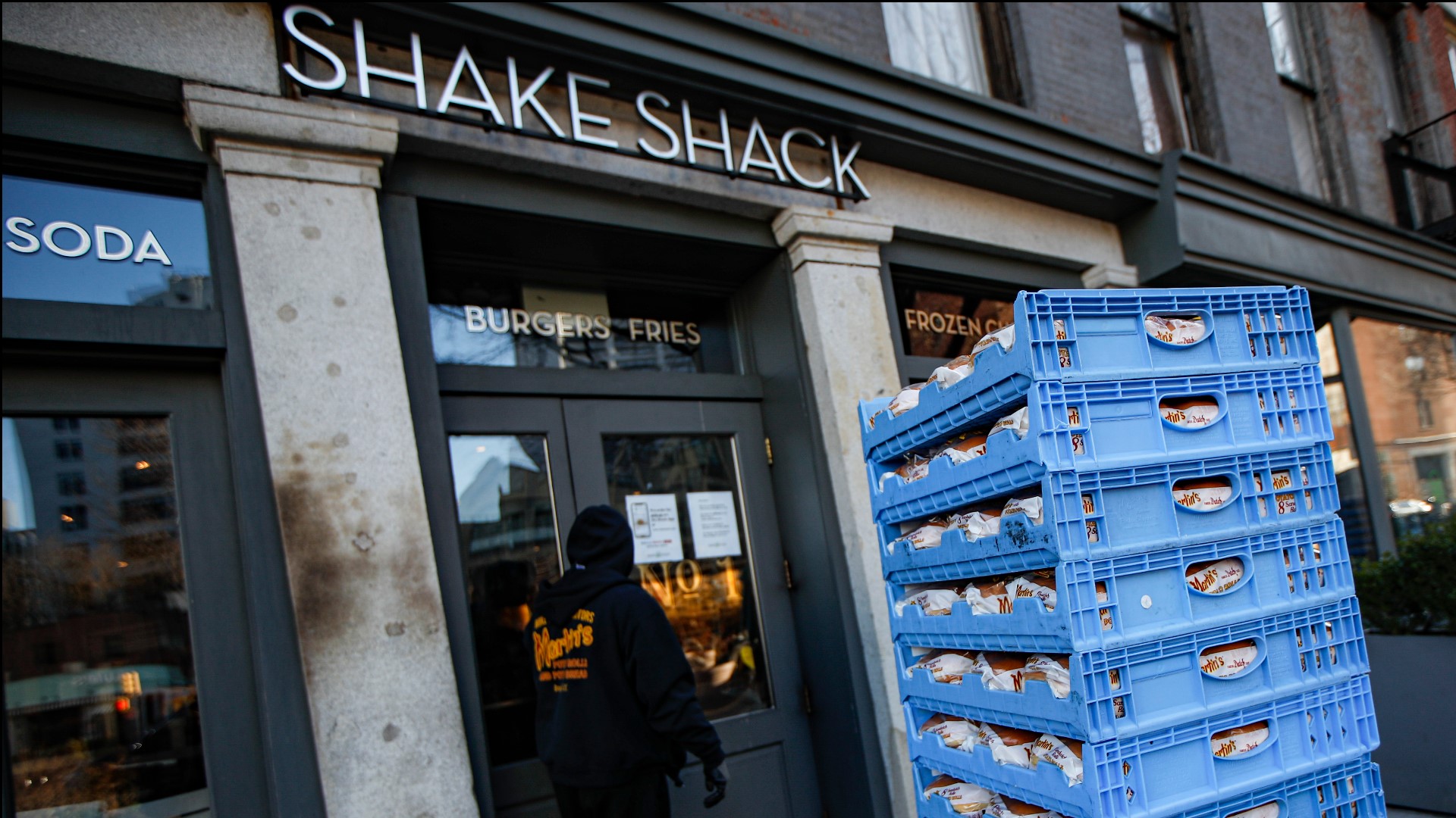 Shake Shack gets funding, will return paycheck protection loan | 9news.com