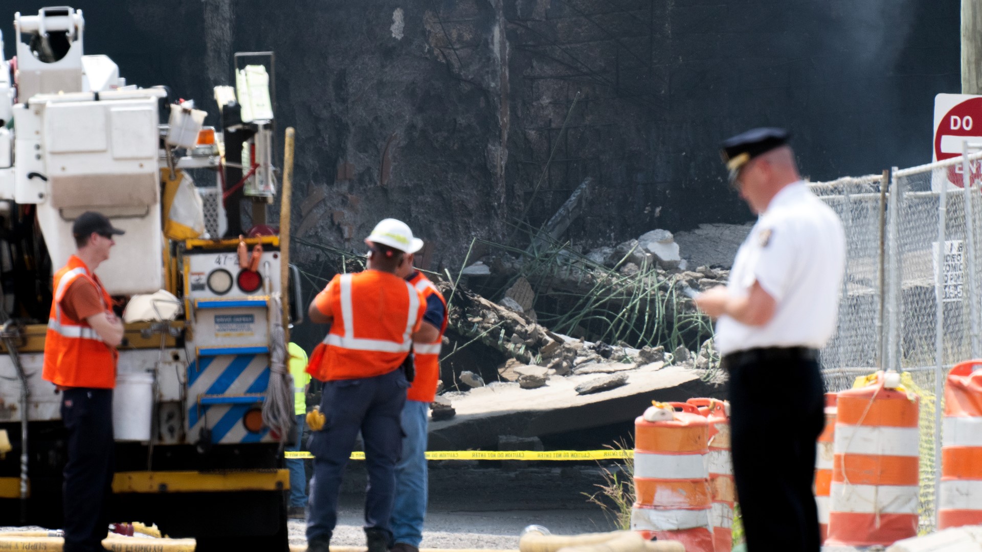 Interstate 95: Part of highway collapses in Philadelphia | 9news.com