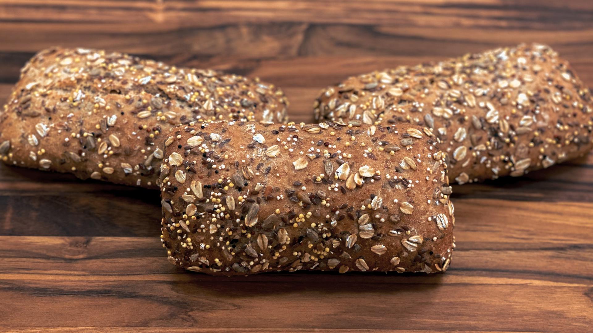 Bakery recalls bread over glass shard risk | 9news.com