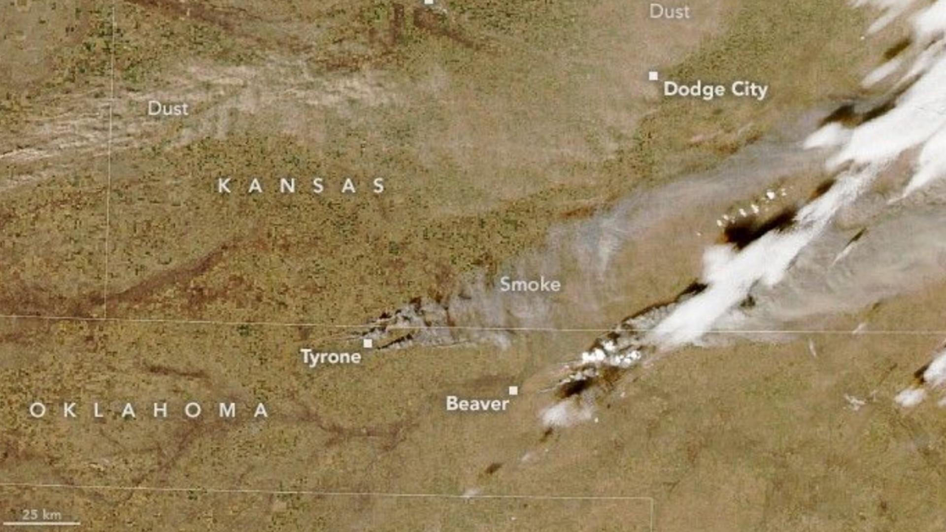 Southern Plains' wildfires burn over 300,000 acres, spew smoke seen ...