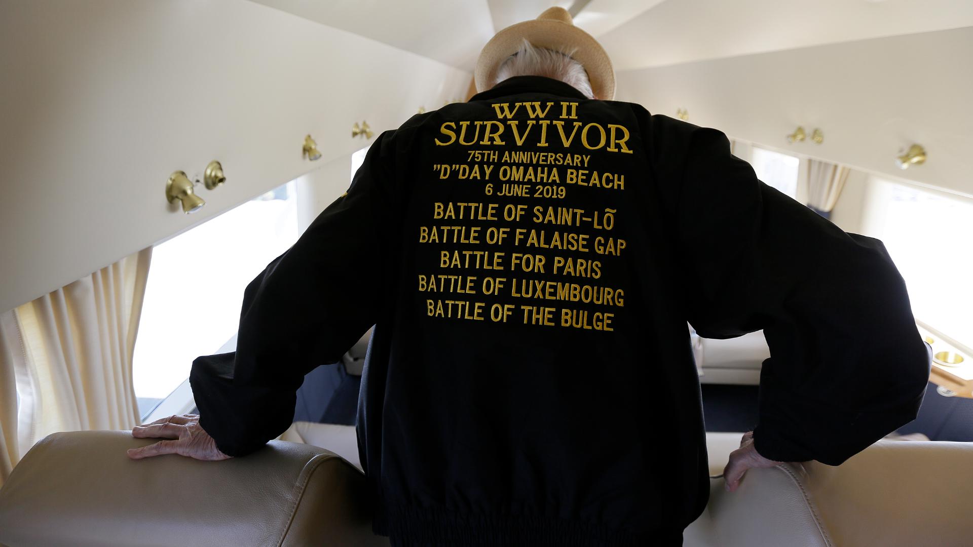 'Papa Jake' Larson, WWII veteran and TikTok star, dies | 9news.com