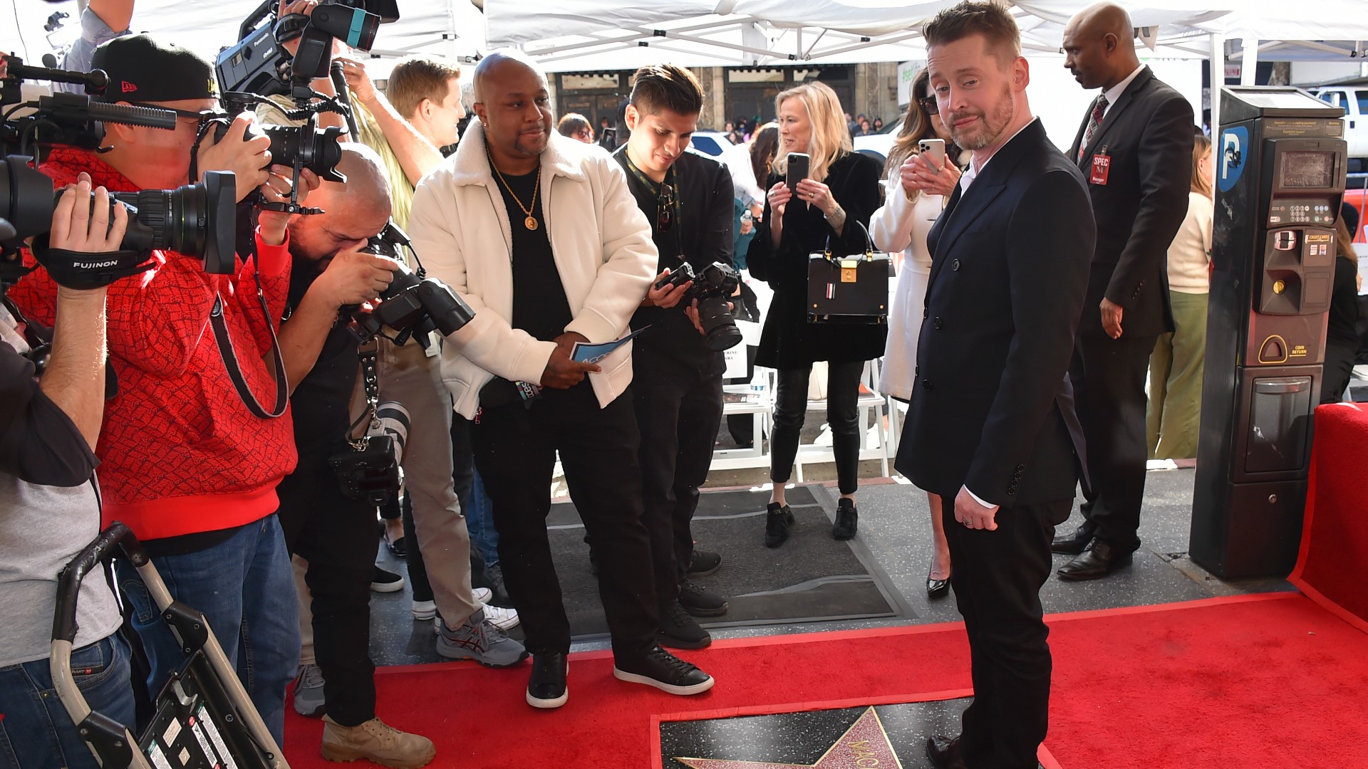 Macaulay Culkin hosts 'Home Alone' anniversary screening in Denver ...