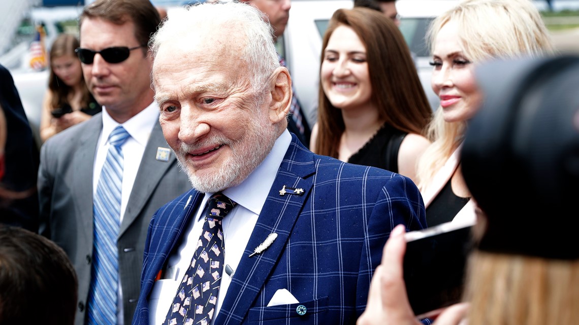 Buzz Aldrin marries Anca Faur: 93rd birthday announcement | 9news.com