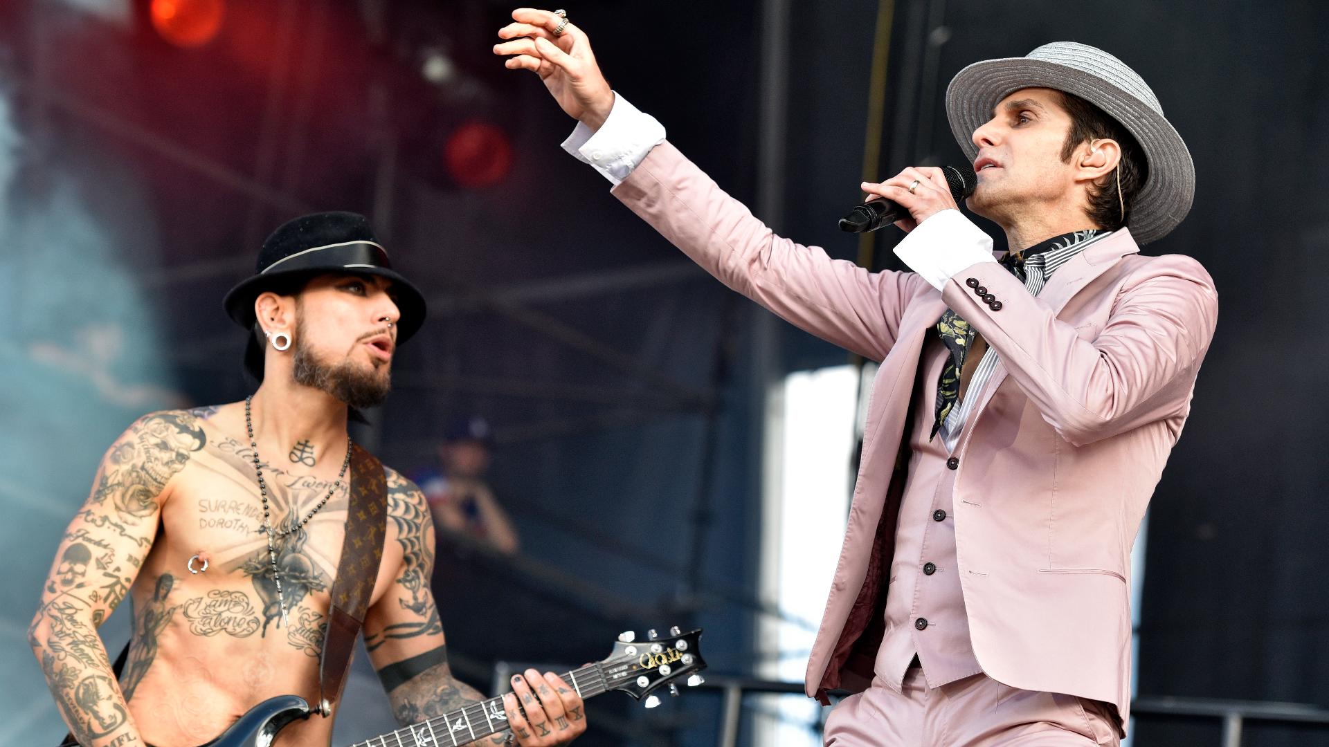Jane's Addiction cancels tour after concert fight | 9news.com