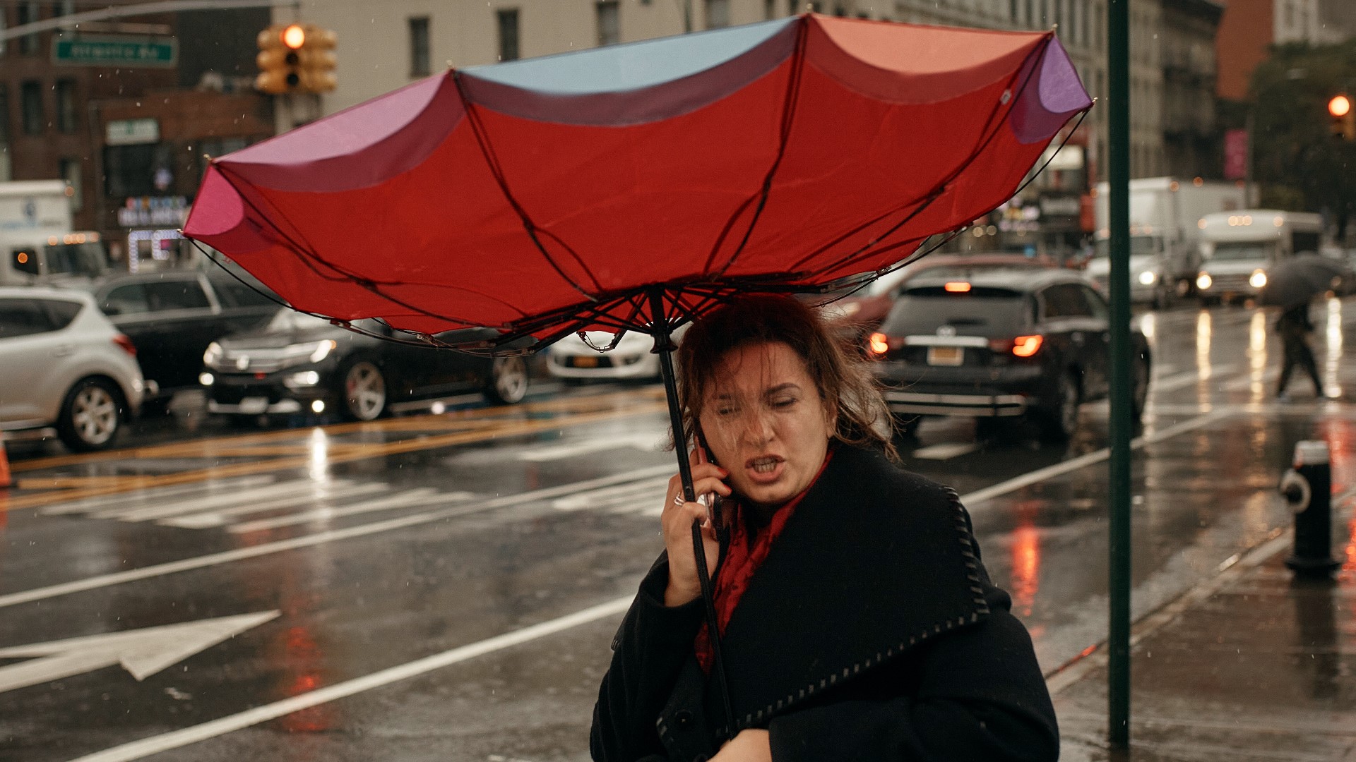 New York faces flooding as torrential rain falls | 9news.com