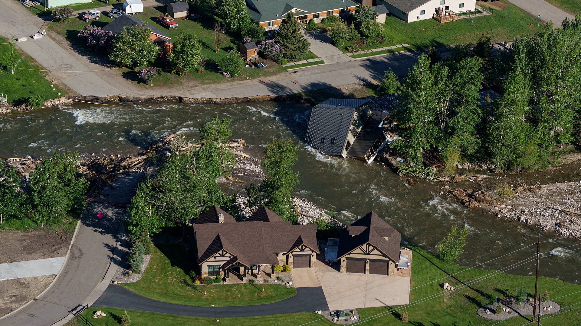 Montana towns of Red Lodge, Gardiner report severe flooding | 9news.com