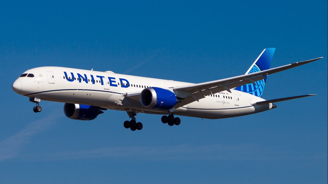 United Airlines resolves system outage, delays persist | 9news.com