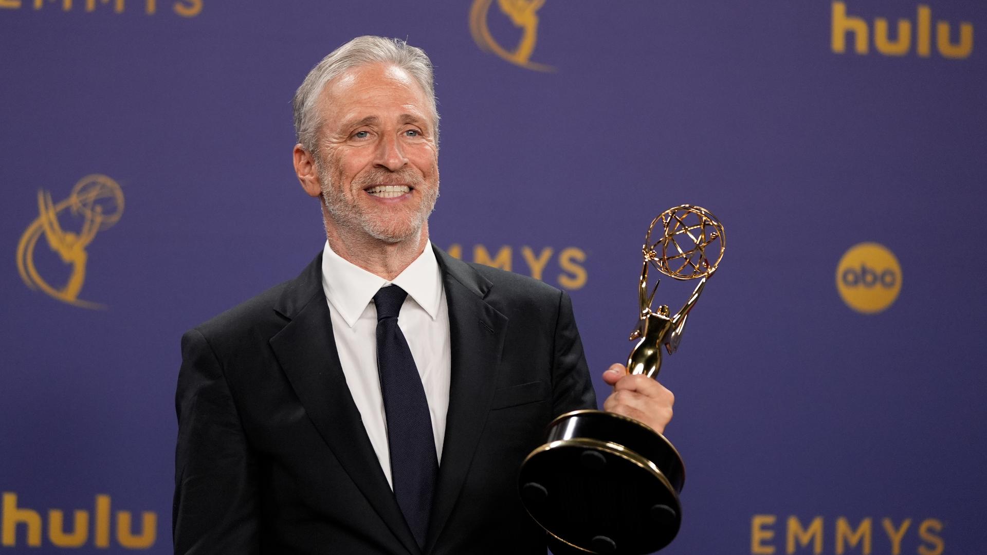 Jon Stewart to stay hosting 'Daily Show' on Mondays through 2025 ...
