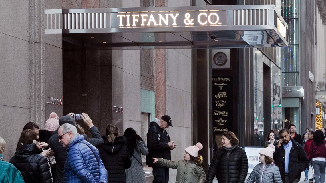 Fire breaks out at Tiffany store in New York City | 9news.com