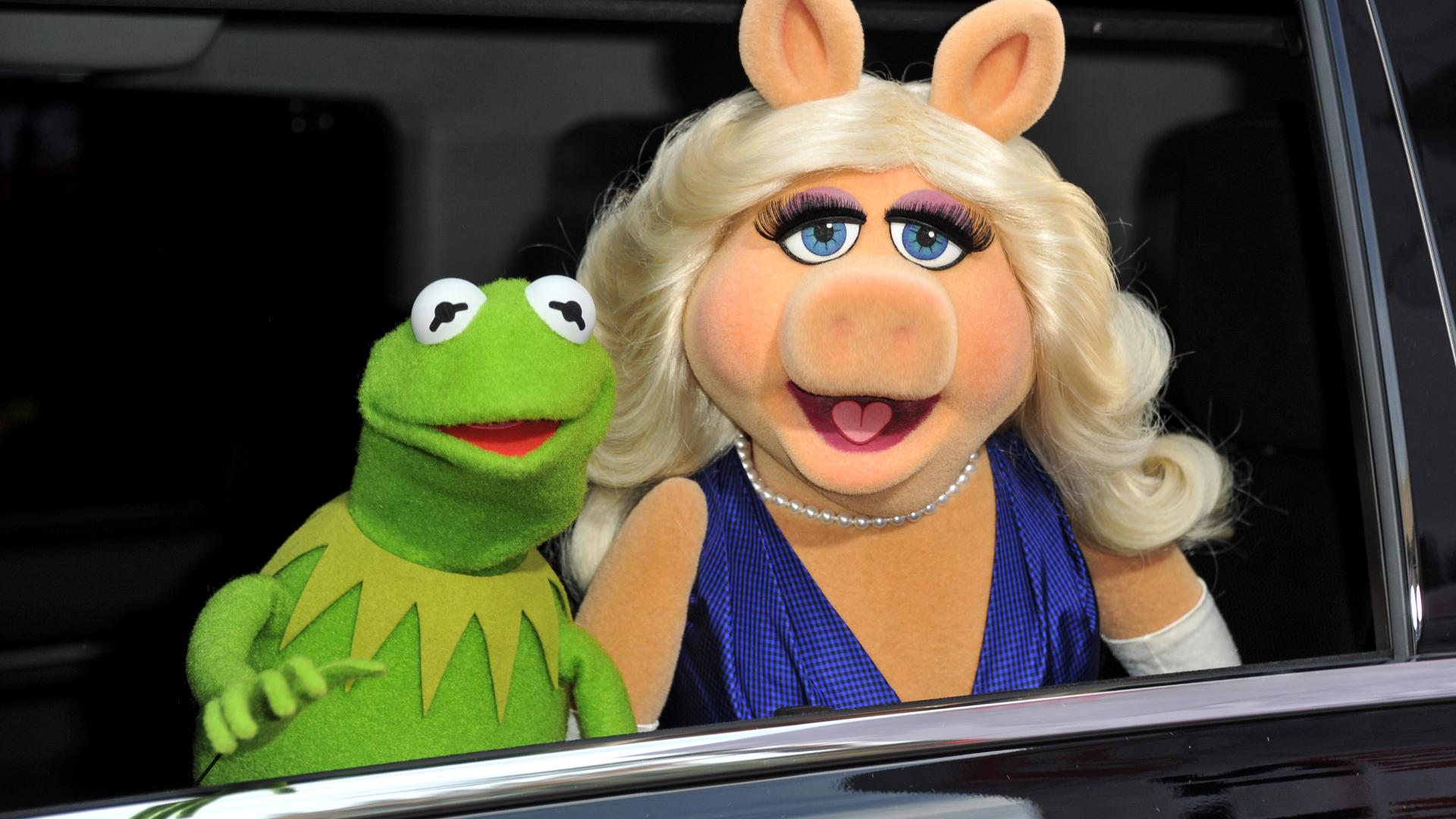 Seth Rogen producing Muppet revival special starring Sabrina Carpenter ...