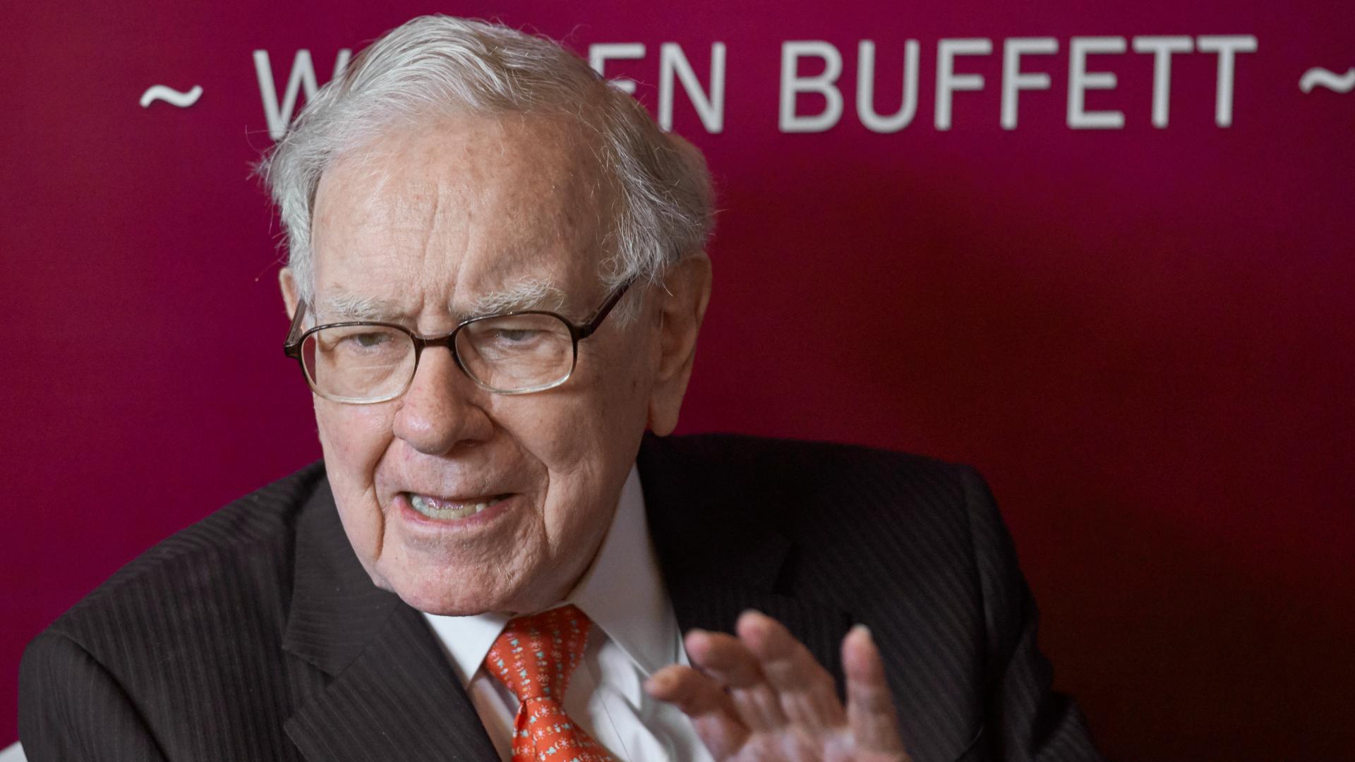 Warren Buffett announces retirement, plans to step down by end of 2025 ...