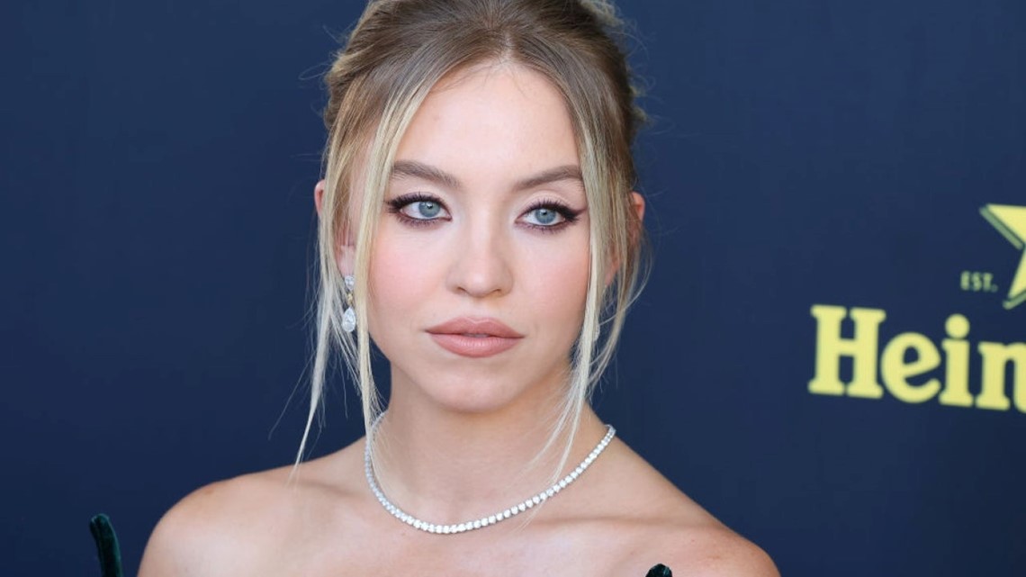 Sydney Sweeney Addresses Backlash Over Mothers Hoedown 60th Birthday