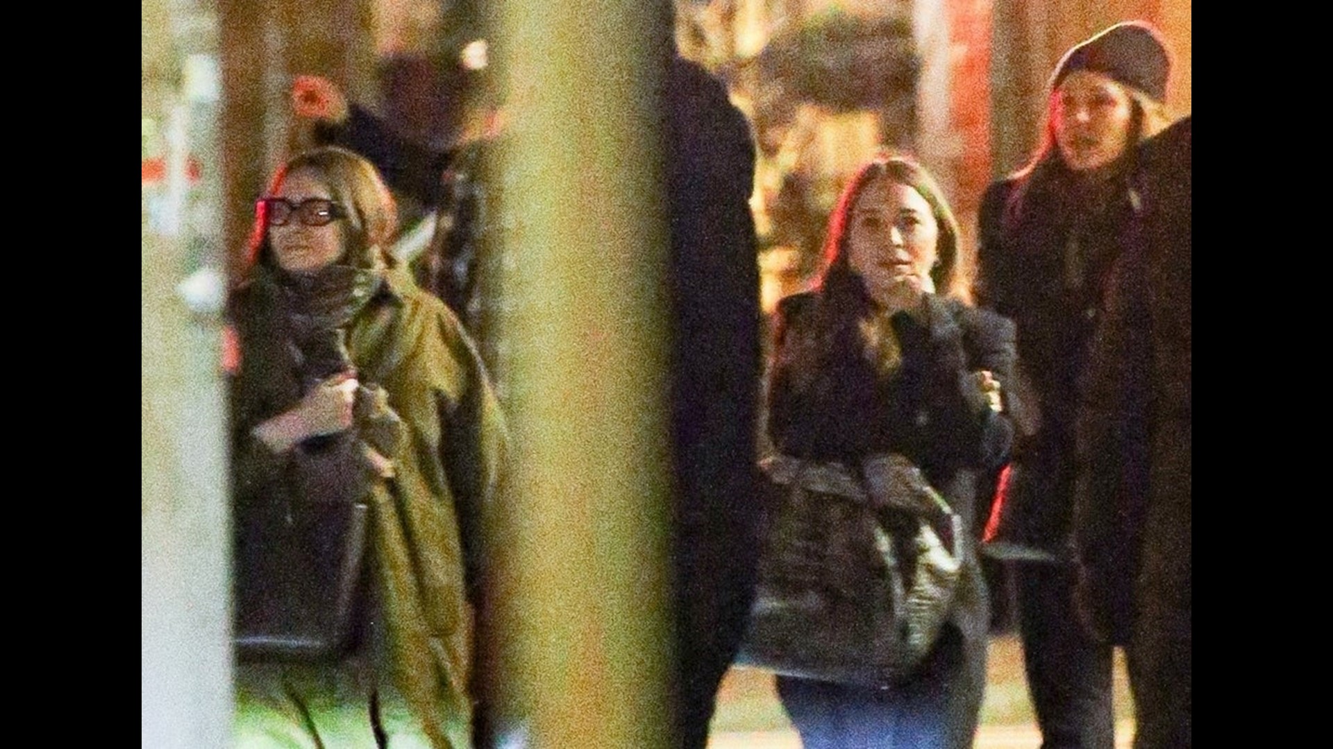 See Ashley, Mary-Kate and Elizabeth Olsen's Rare Sisters Night Out ...