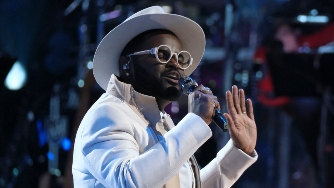 'The Voice': John Holiday Flaunts His Range With Beyoncé 'Halo' Cover ...