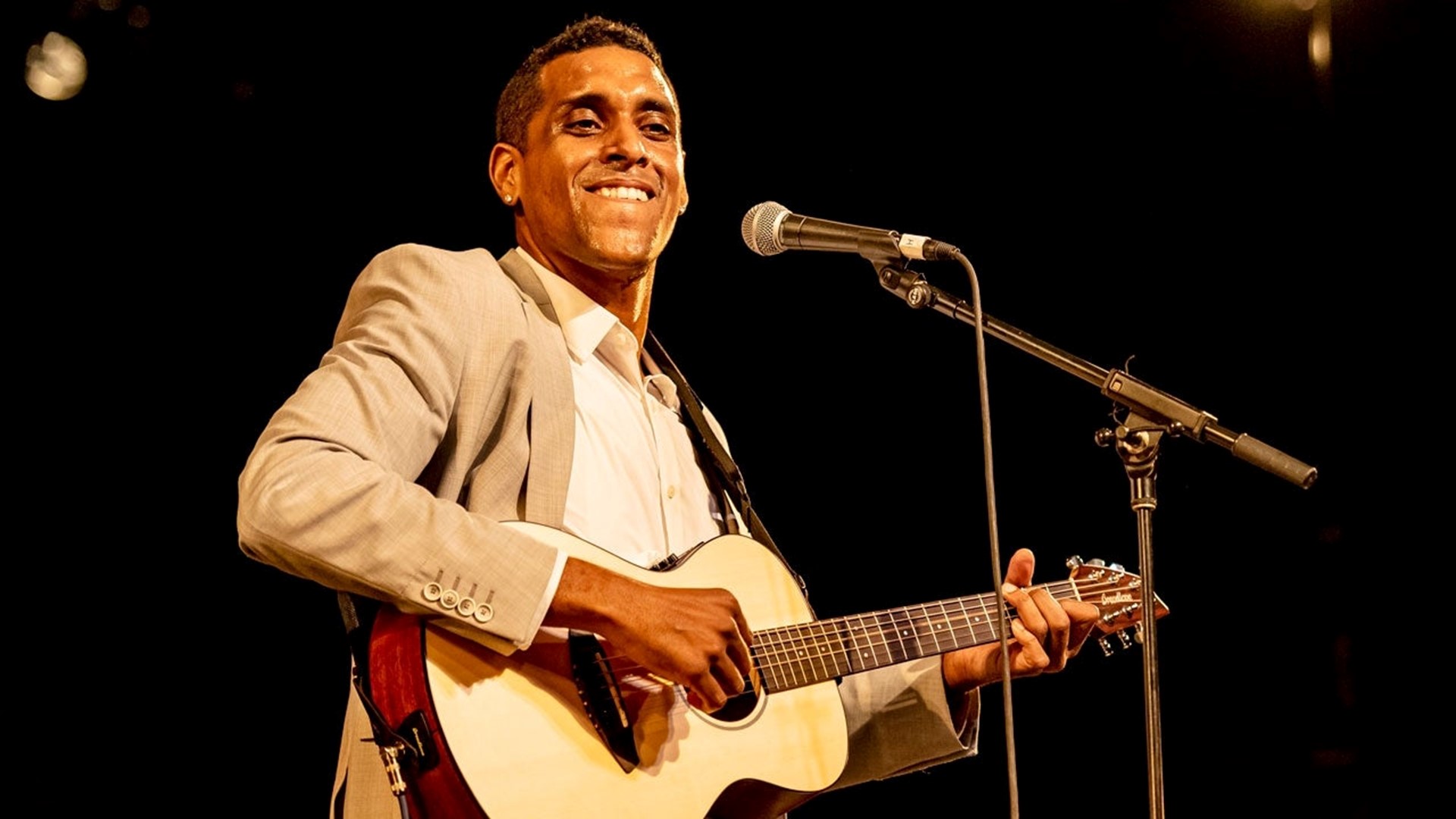 Haitian Singer Mikaben Dies After Collapsing on Stage During Concert in ...