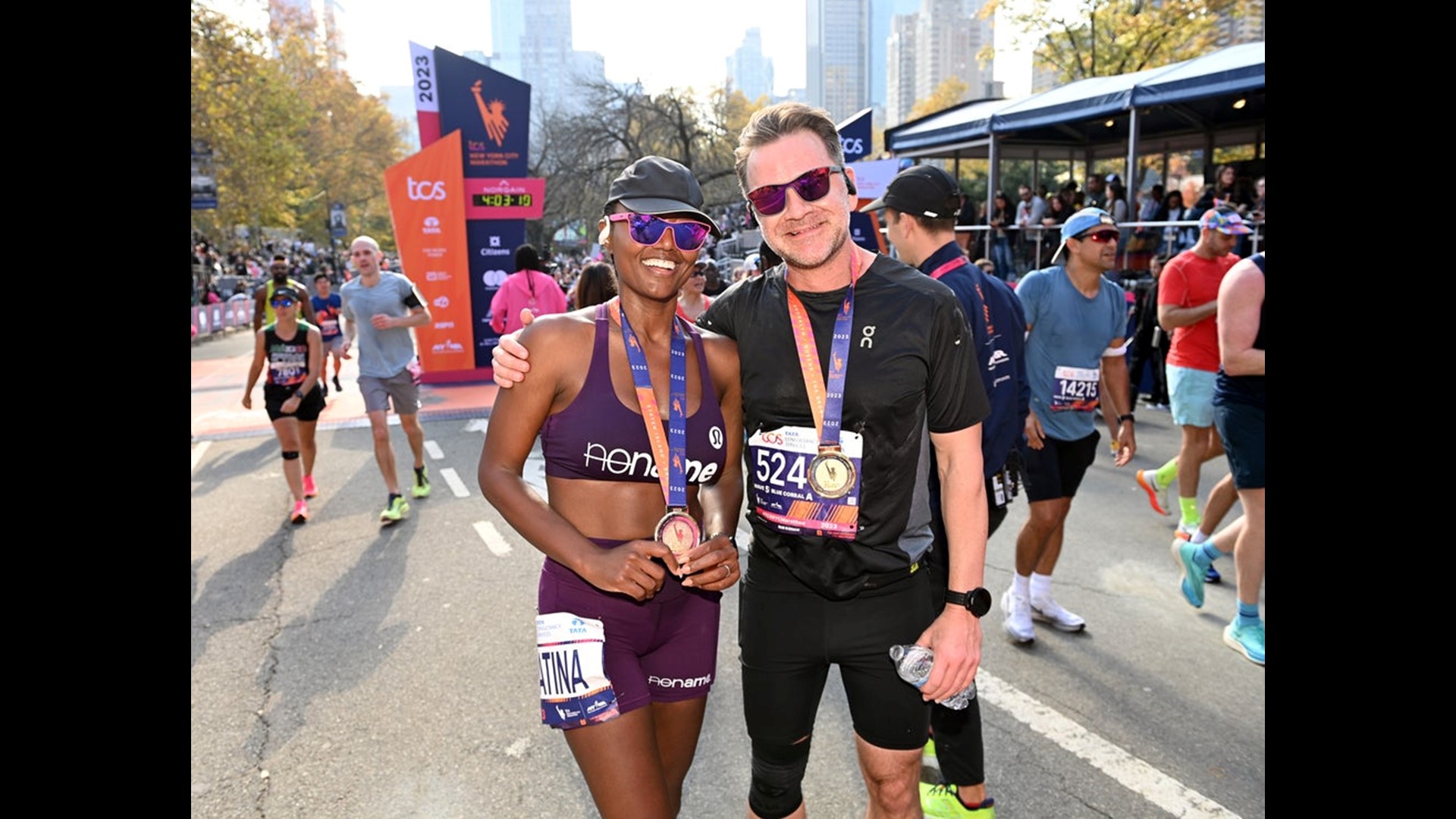 Amy Robach, T.J. Holmes and More Celebs Complete 2023 NYC Marathon: See ...