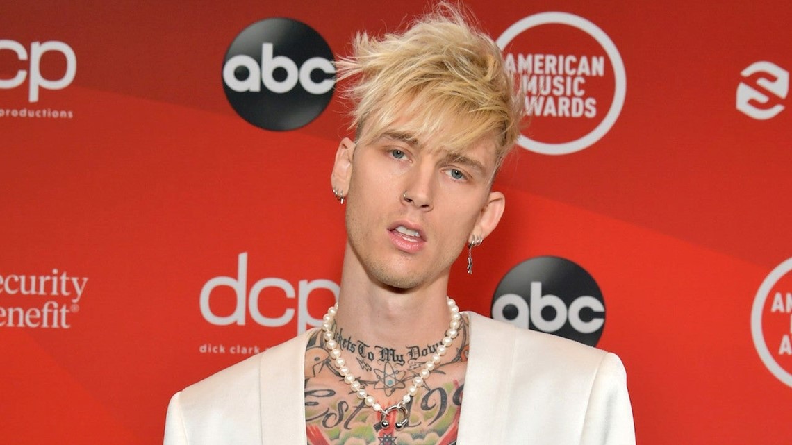 Machine Gun Kelly Reveals He's in Therapy, Talks Past Drug Use | 9news.com