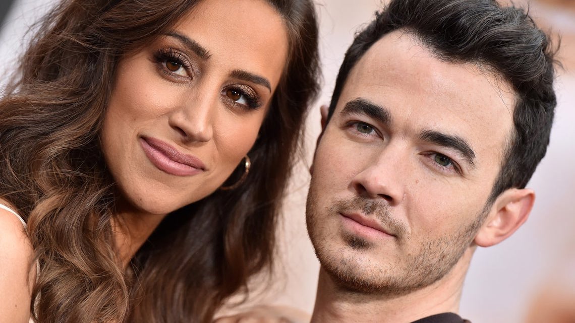 Kevin Jonas and Wife Danielle Bring Kids to Bahamas Where They First ...