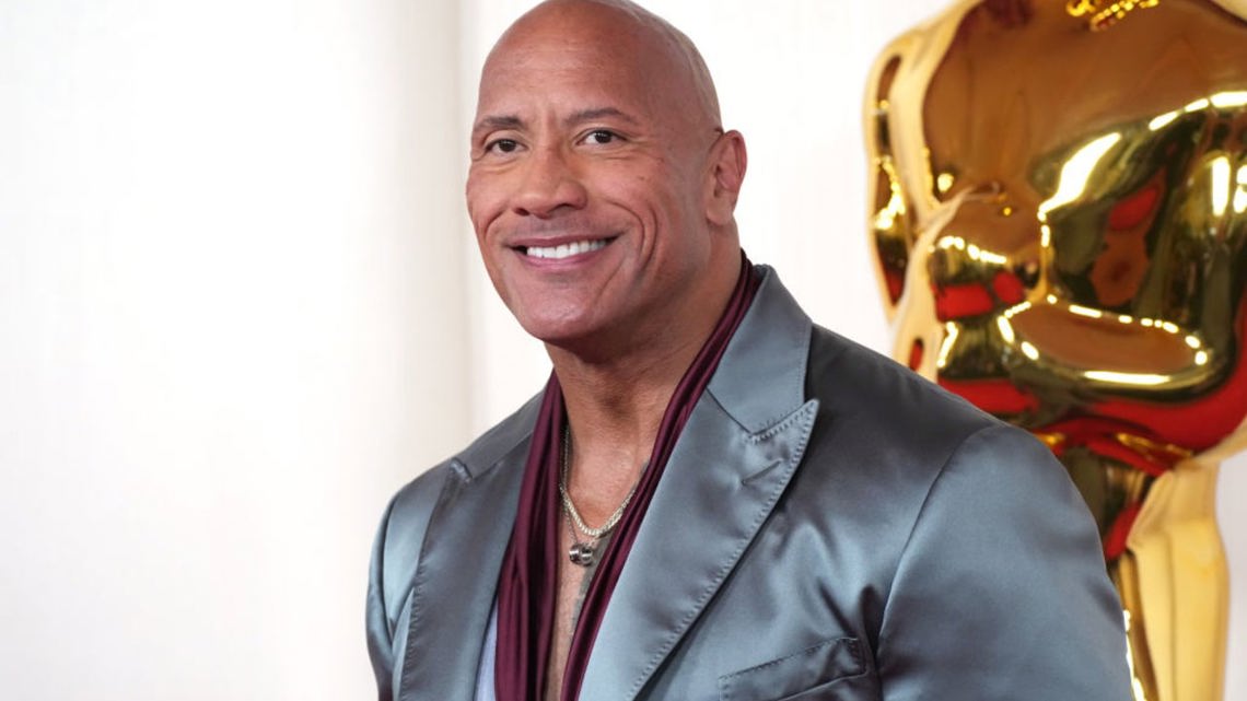 See Dwayne Johnson's Transformation Into MMA Fighter Mark Kerr in 'The ...