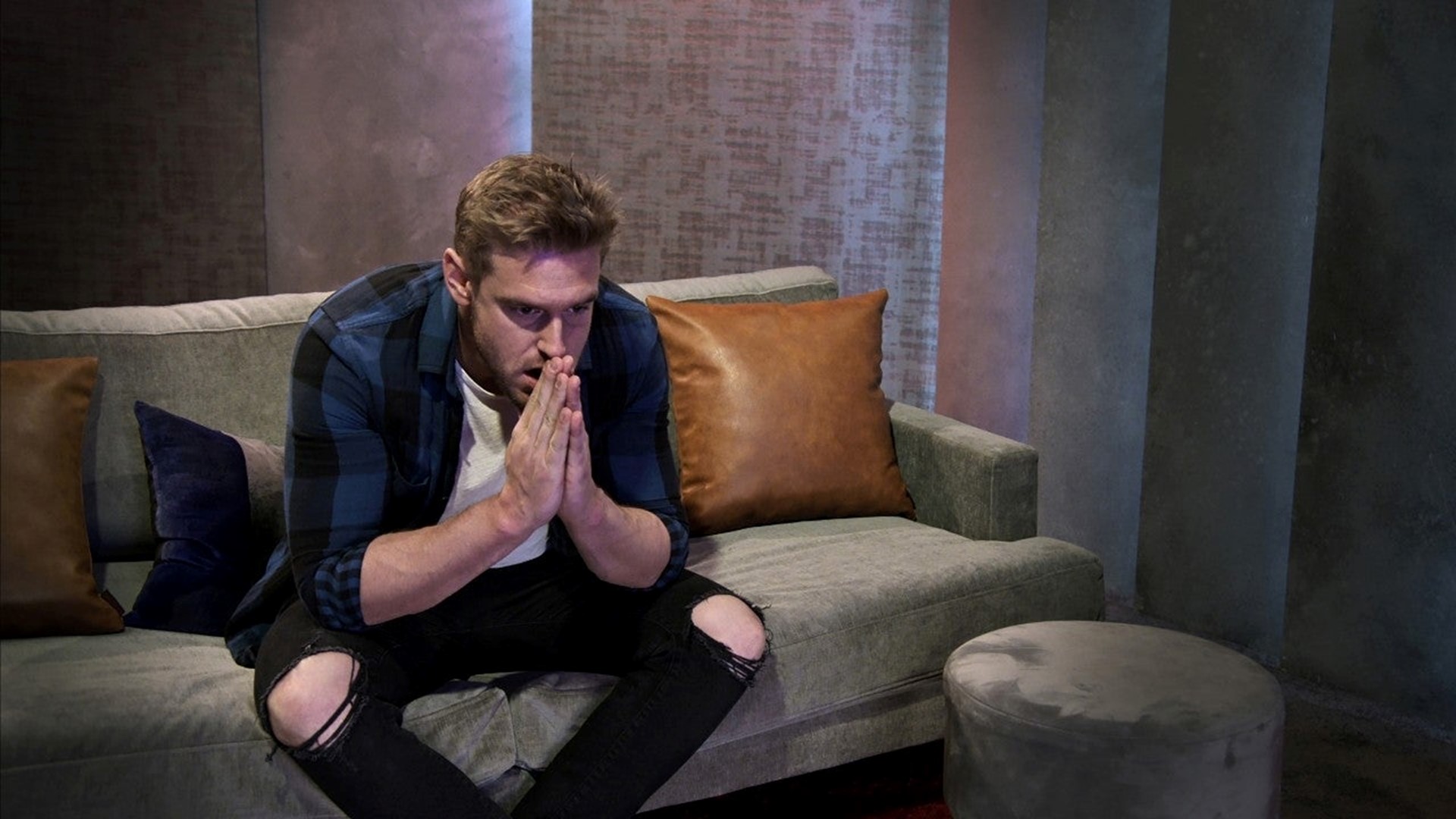 'Love is Blind' Star Shayne Jansen Mourns the Death of His Mother in ...