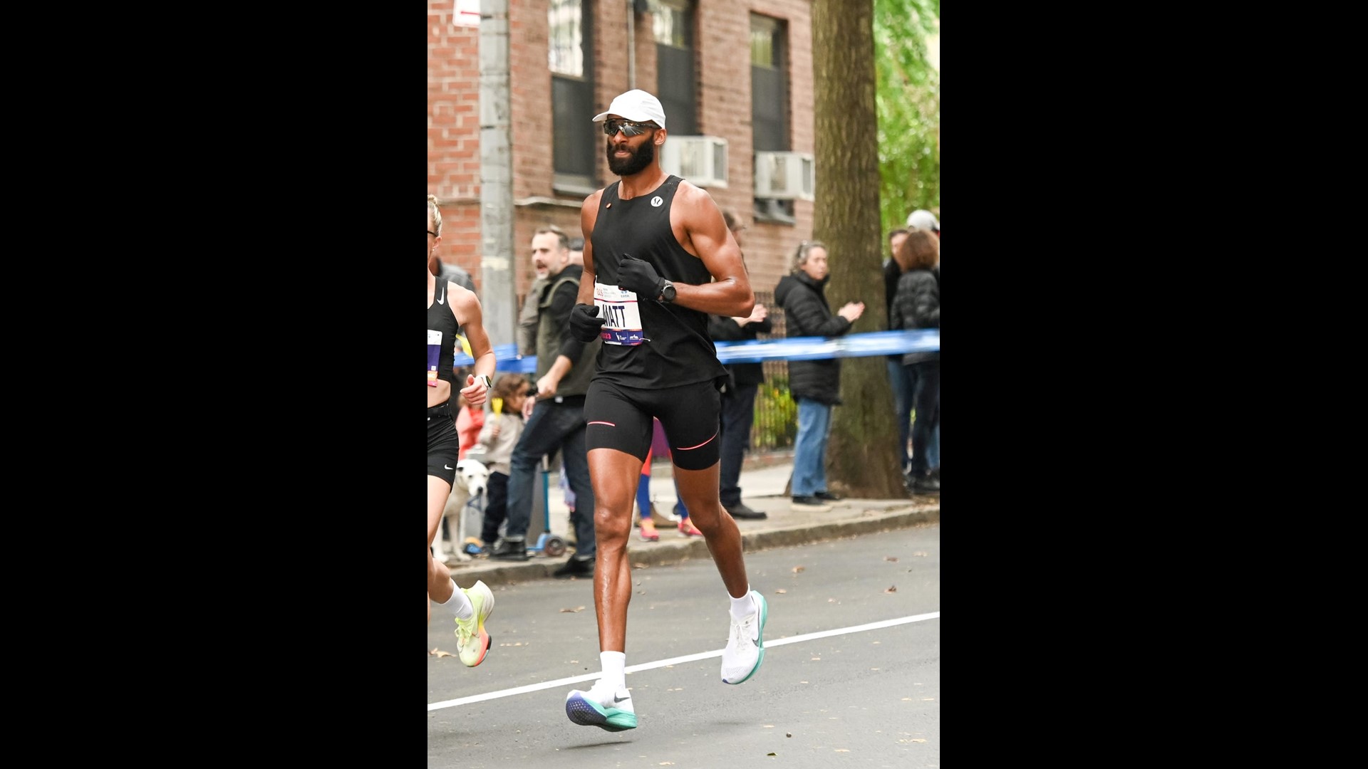 Amy Robach, T.J. Holmes and More Celebs Complete 2023 NYC Marathon: See ...