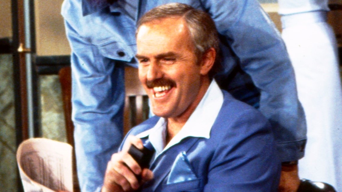 Richard Roat, 'Friends' and 'Seinfeld' Actor, Dead at 89 | 9news.com