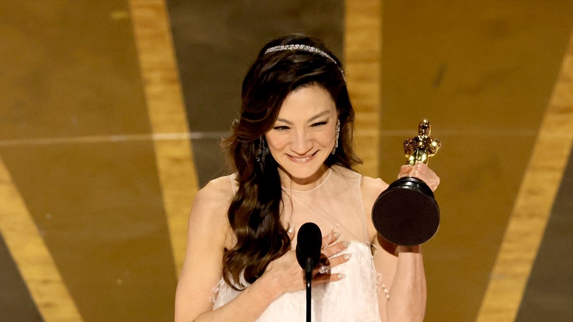 Michelle Yeoh Makes History as First Asian to Win Best Actress Oscar ...