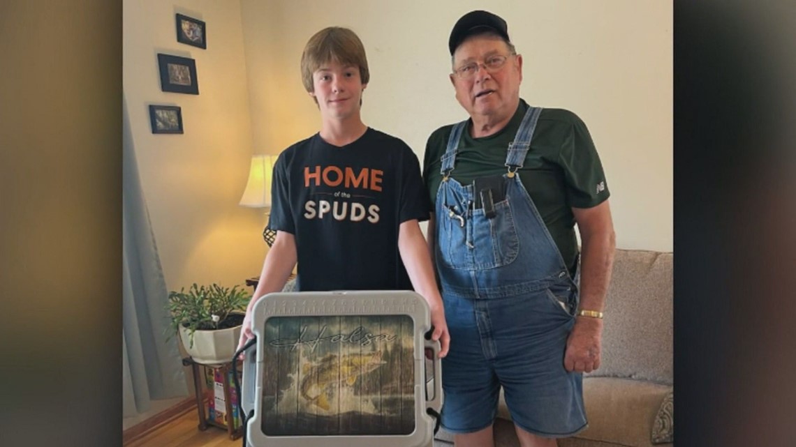 Teen angler hooks wallet stuffed with cash on Lake of the Woods | 9news.com