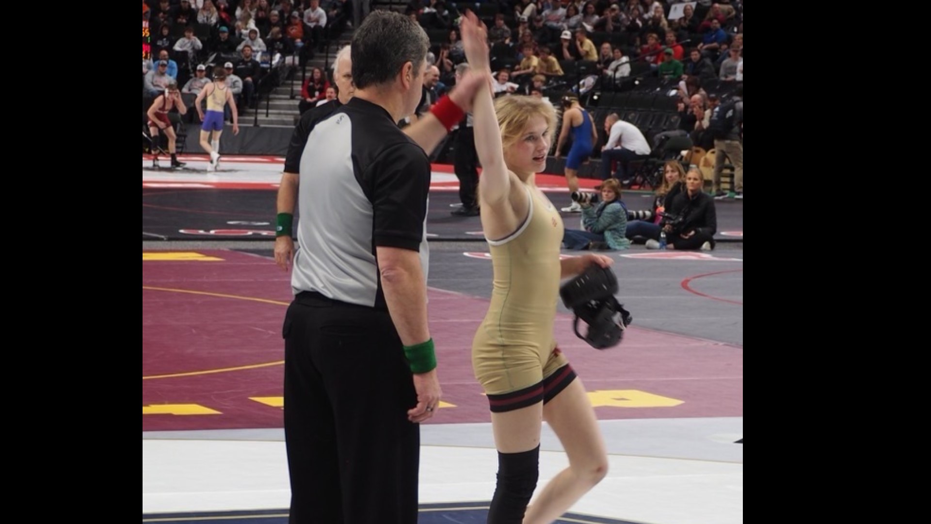 Northfield sophomore first girl to beat boy at state wrestling | 9news.com