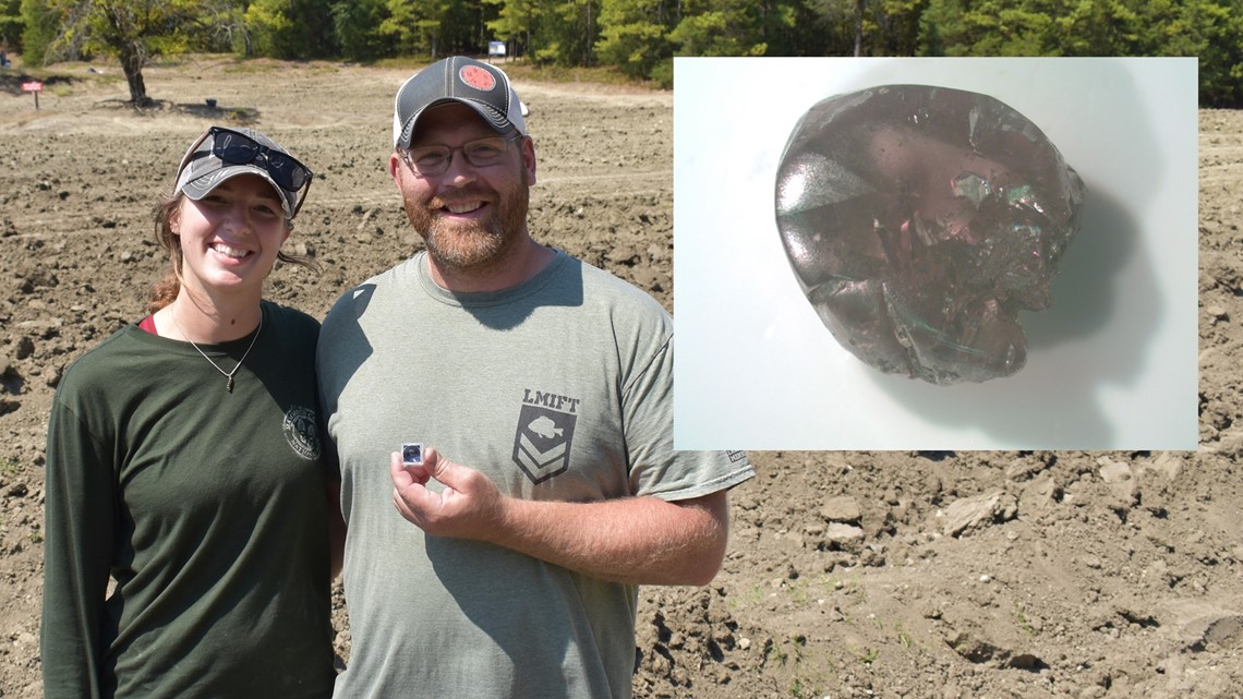 Minnesota couple finds 1.9 carat diamond at Crater of Diamonds | 9news.com