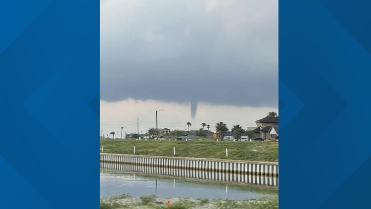 Waterspouts spotted on The Island | 9news.com