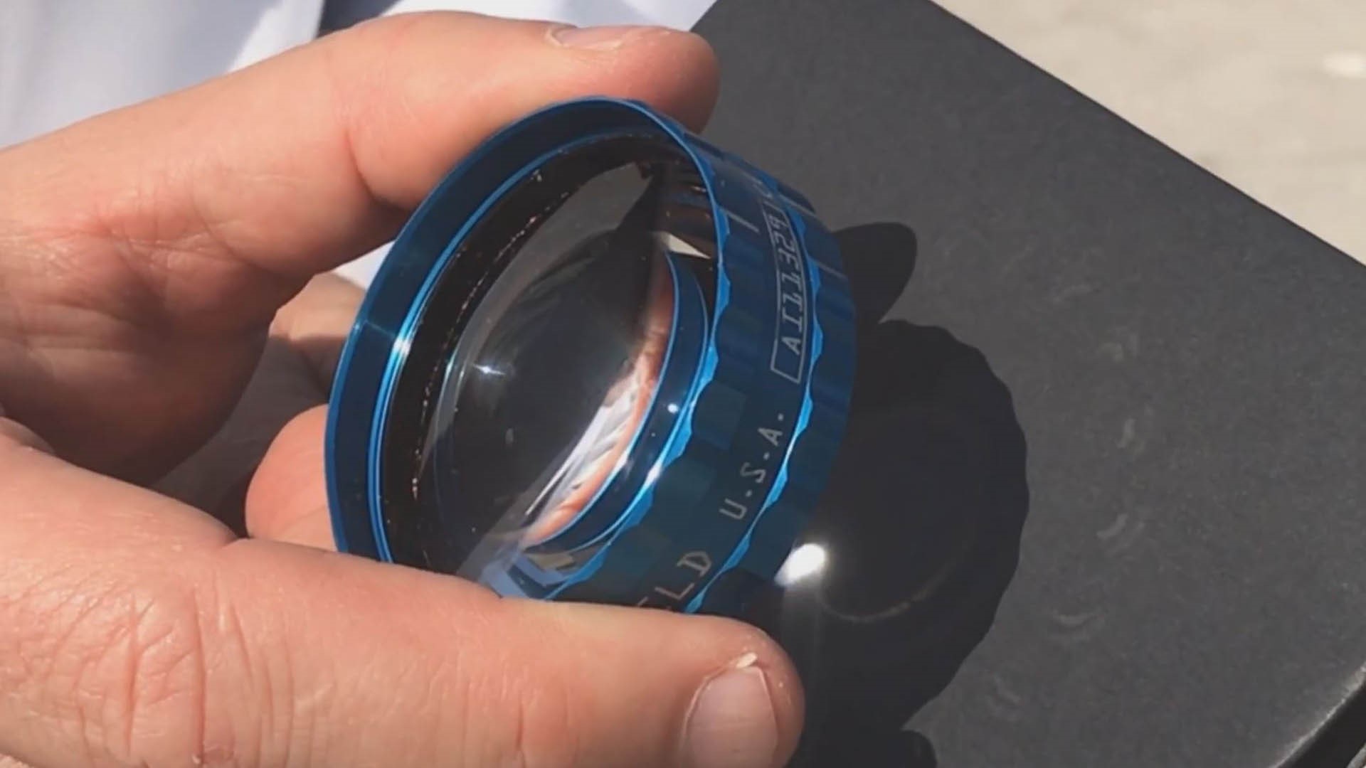 Here's how fast your retina could burn looking at eclipse unprotected ...