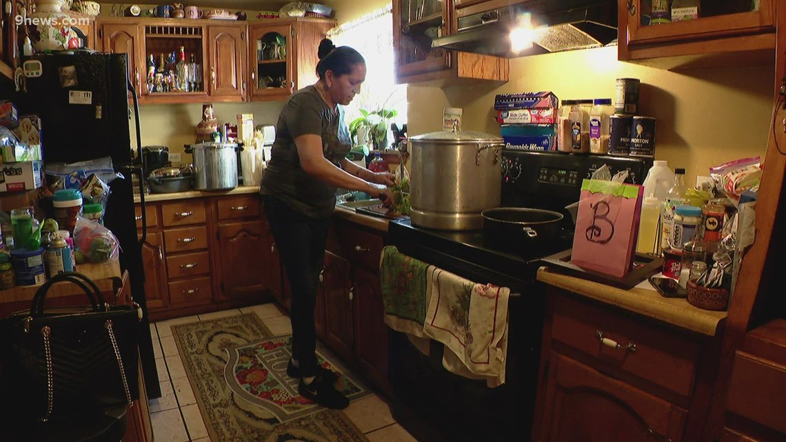 Organization helps fill hunger gap in food desert | 9news.com