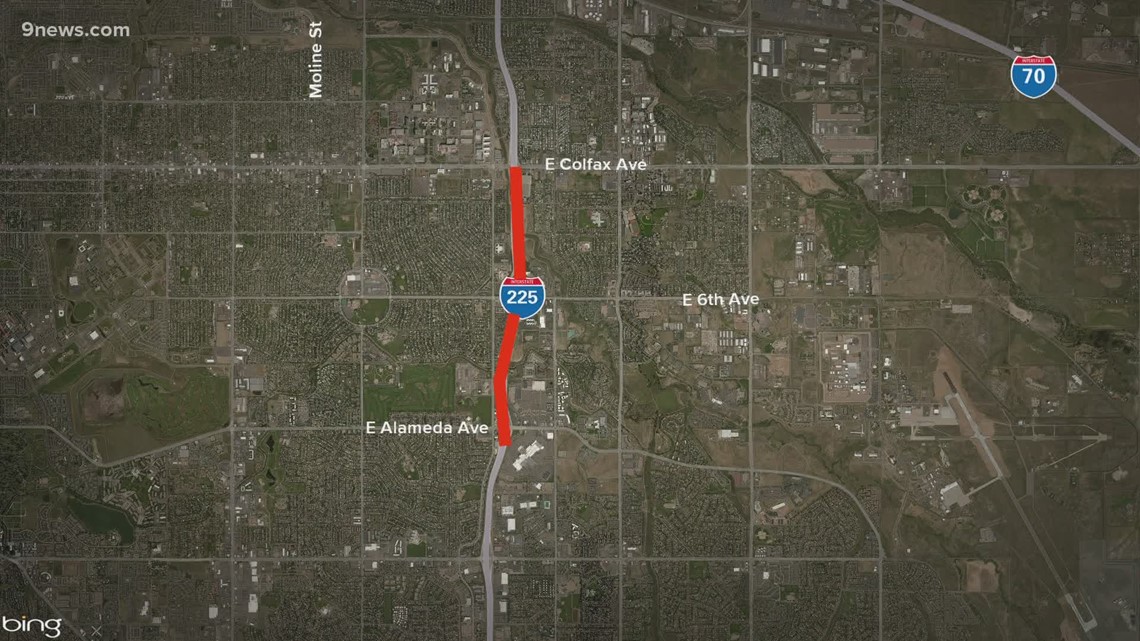 Hundreds of cars blocking I-225; racing reported, police say | 9news.com