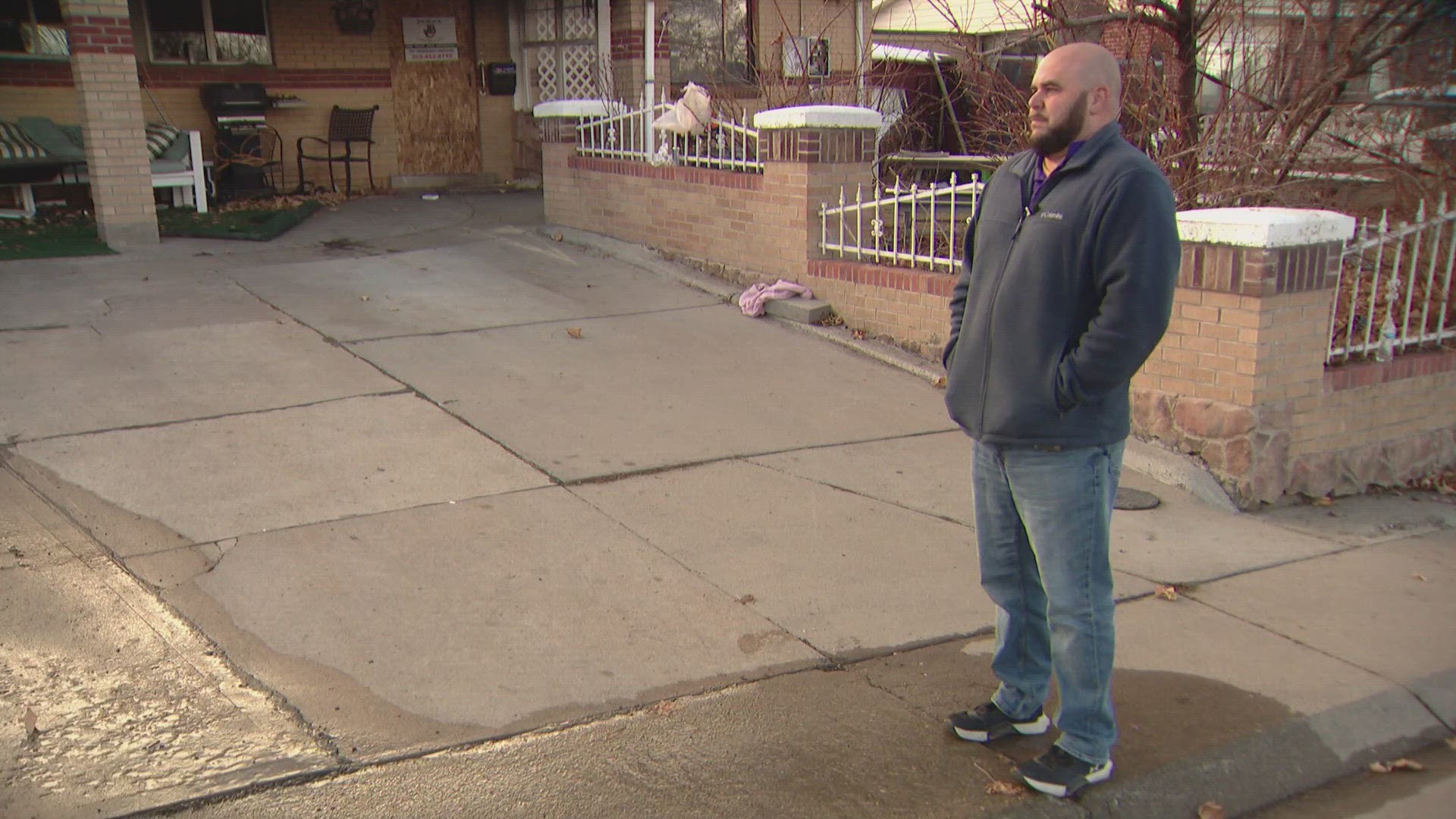 Witness to fatal house fire says good Samaritan rushed in | 9news.com