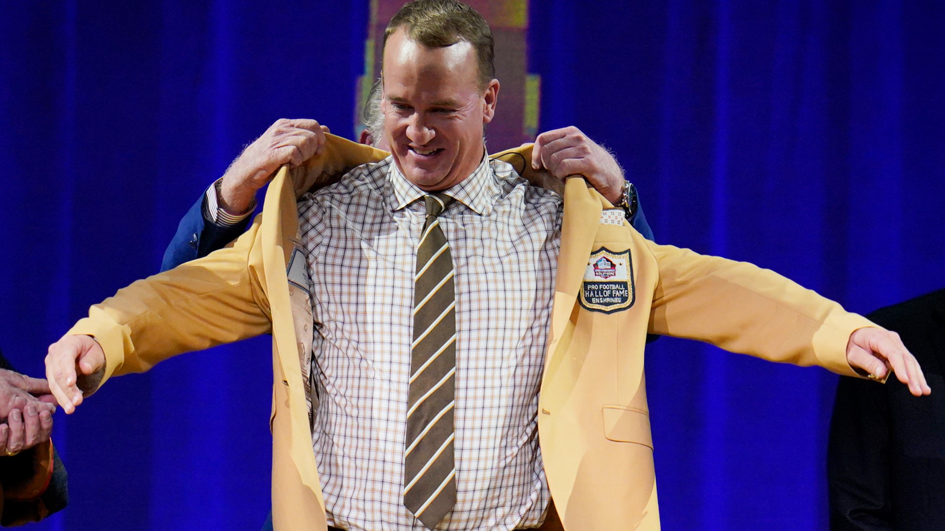 Archie Manning speaks at Boy Scouts Breakfast in Colorado | 9news.com