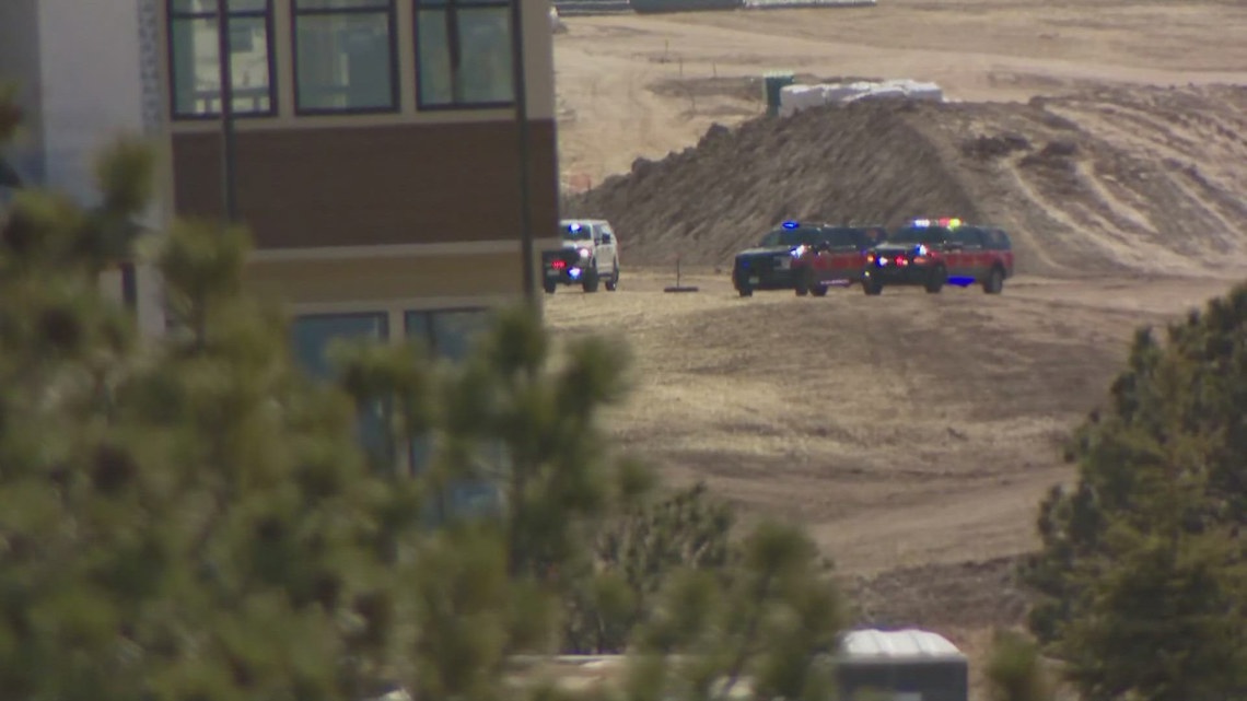 Brush fire in Parker quickly contained by crews | 9news.com