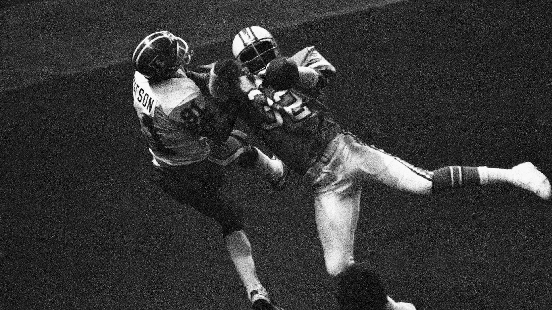 Former Bronco Steve Watson authors book on developing character | 9news.com