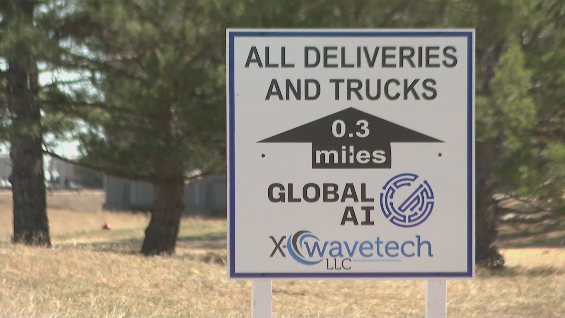 Windsor mayor says flyers creating confusion over proposed data center ...