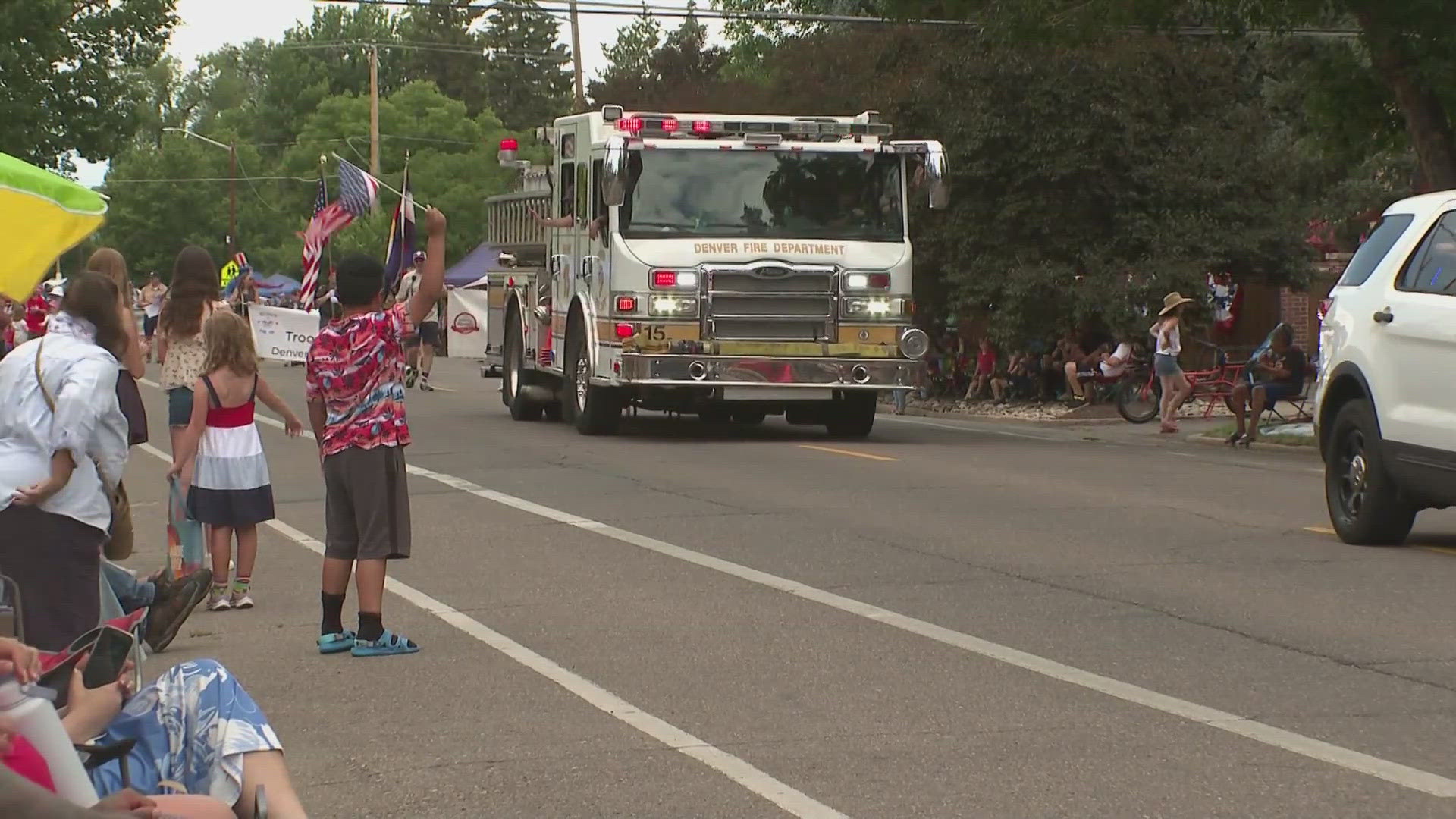 Silent ride in Colorado Fourth of July parade | 9news.com