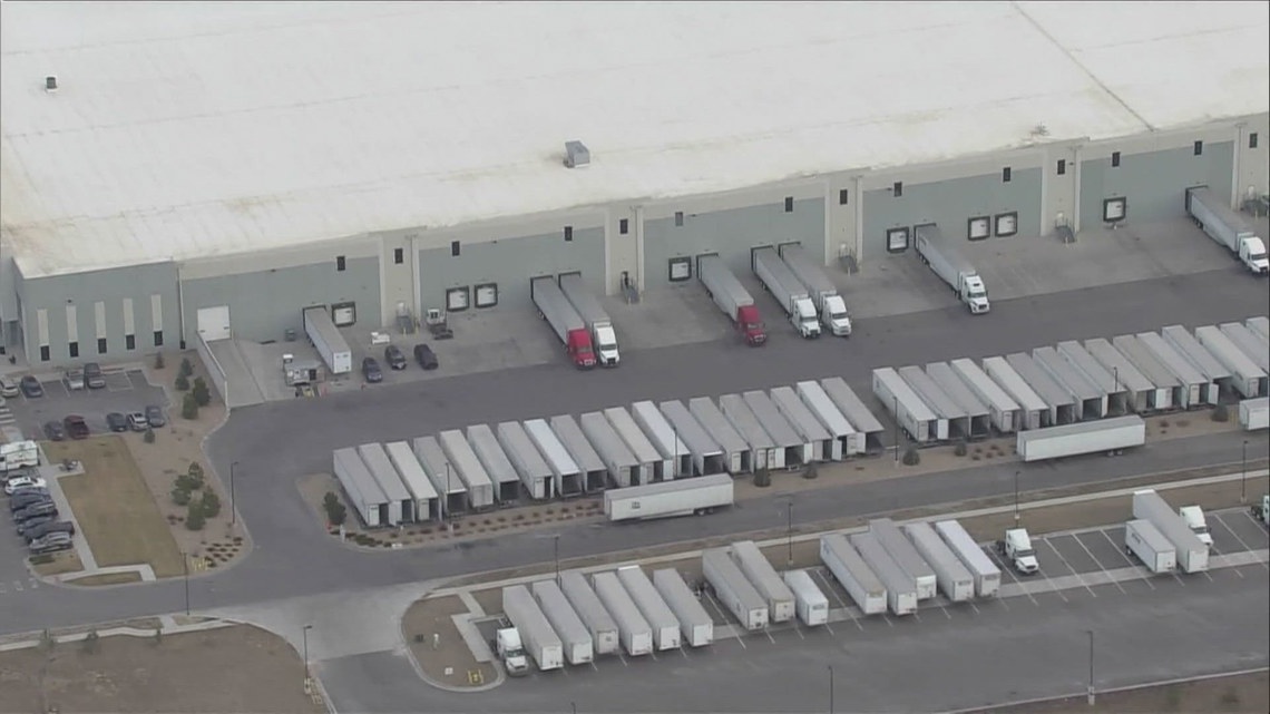 USPS mail hub in Colorado to close after federal audit | 9news.com